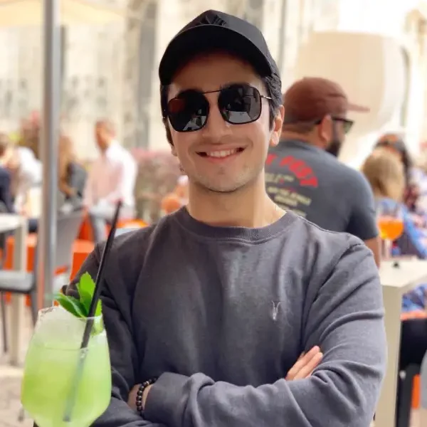 Hamza Sohail Biography, Age, Wife and Career - Explore It Beyond